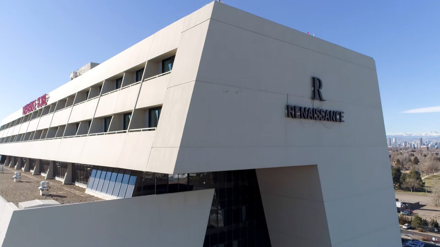 Top 9 Denver Airport Hotels With Shuttle in 2024